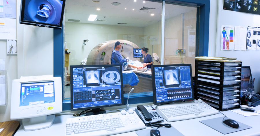 Future of Oncology: AI in Cancer Diagnosis and Treatment